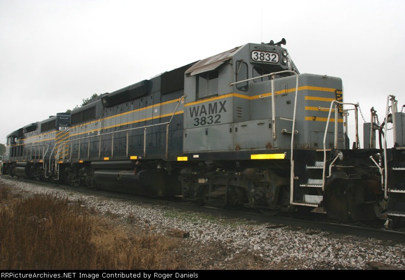 WAMX 3832